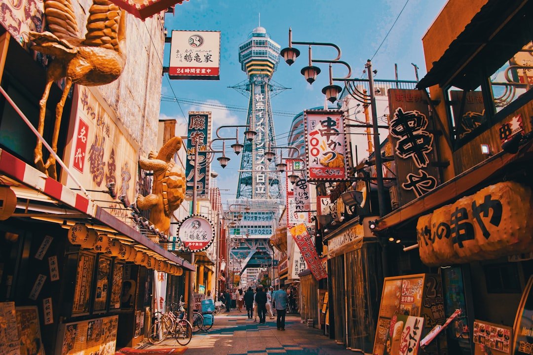 The Many Meanings of "Sumimasen": A Guide to Apologizing in Japanese