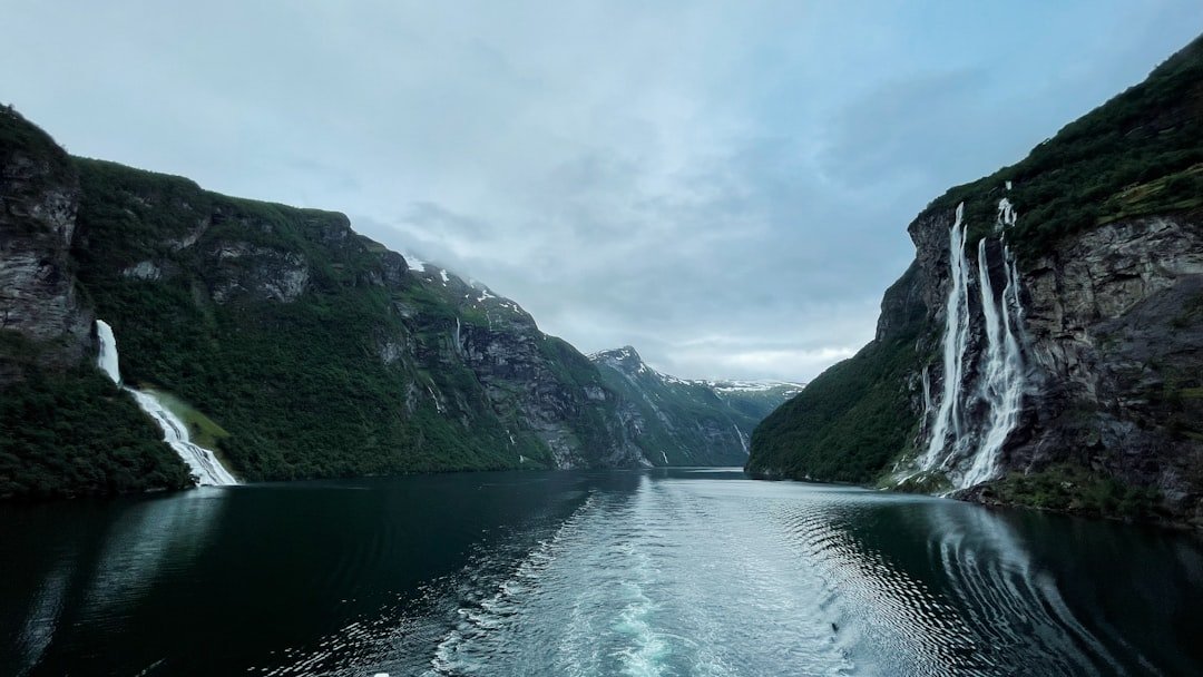 Explaining Gaps in Your Resume to a Norwegian Employer